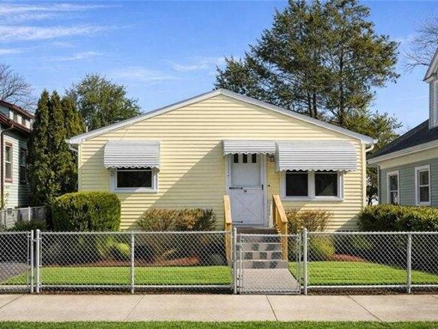 3 bedroom, Providence RI 02908 101780268