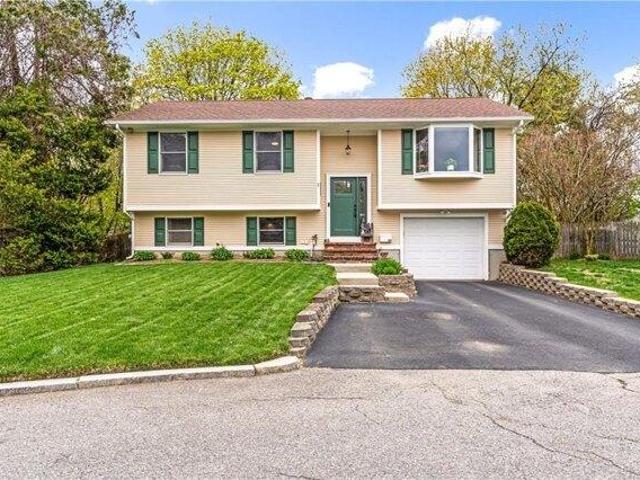 3 bedroom, Providence RI 02908 102064181
