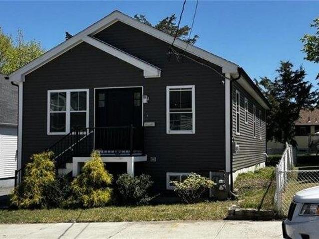 3 bedroom, Providence RI 02908 LS102025779