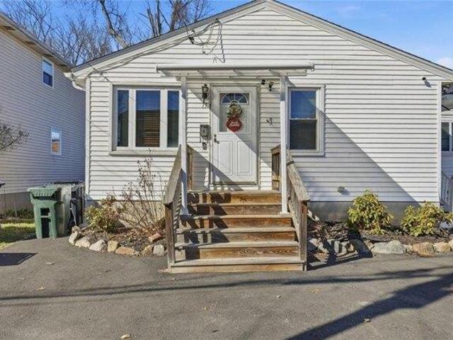 3 bedroom, Providence RI 02909 101897172