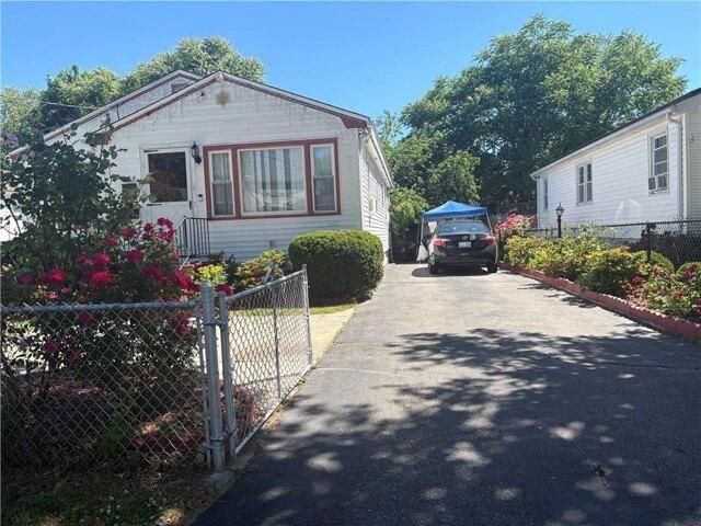 3 bedroom, Providence RI 02909 104607413