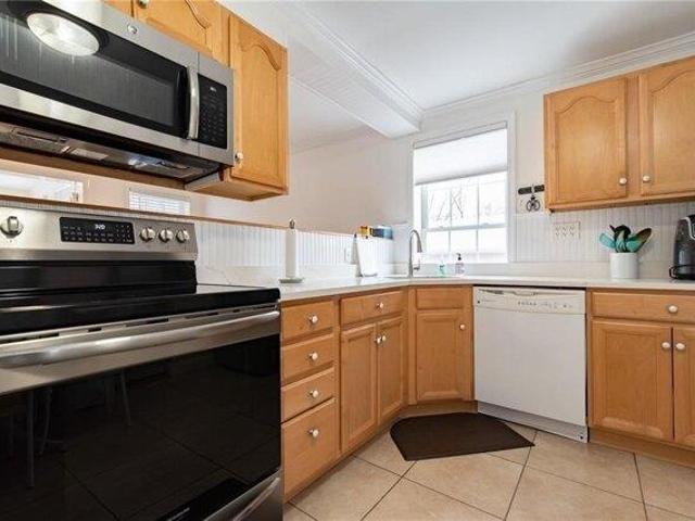 3 bedroom, Providence RI 02909 LS102668807