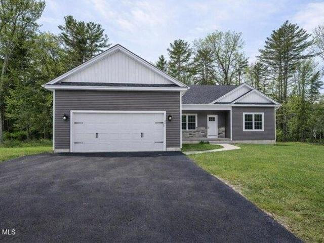 3 bedroom, Queensbury NY 12804 104903040