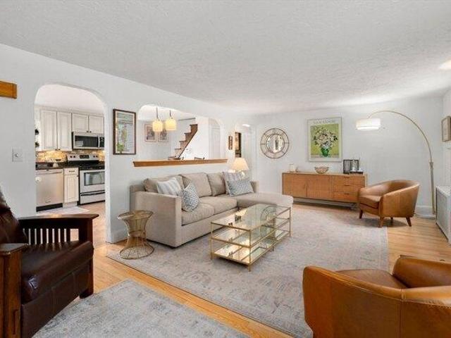 3 bedroom, Quincy MA 02170 LS103100966