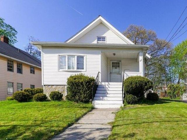 3 bedroom, Quincy MA 02170 102410397