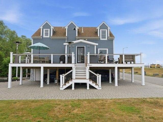 3 bedroom, Quincy MA 02170 105123046