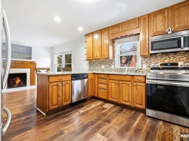 3 bedroom, Rockaway NJ 07866 105142040