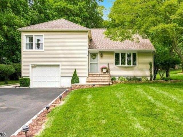 3 bedroom, Rockaway NJ 07866 105173165