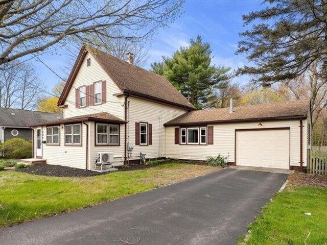 3 bedroom, Rockland MA 02370 LS102089212