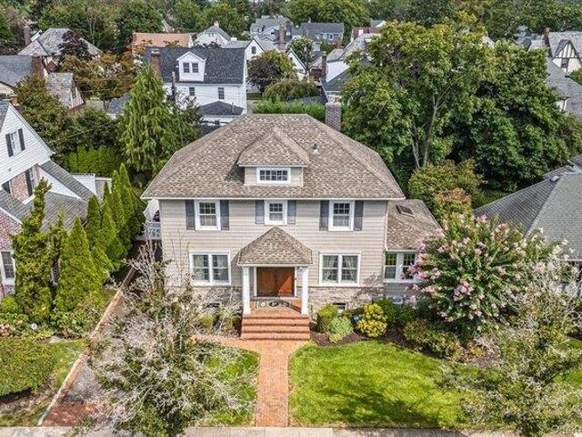 3 bedroom, Rockville Centre NY 11570 LS100196092