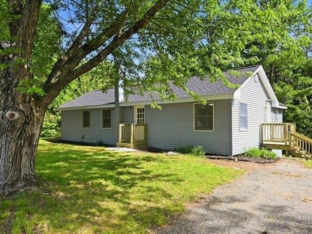 3 bedroom, Rochester NH 03868 103184898