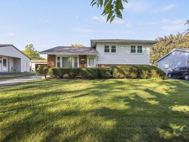 3 bedroom, Rolling Meadows IL 60008 LS94710673