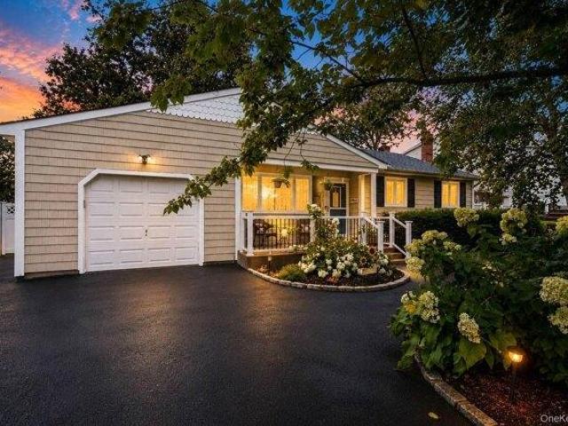 3 bedroom, Ronkonkoma NY 11779 104906001