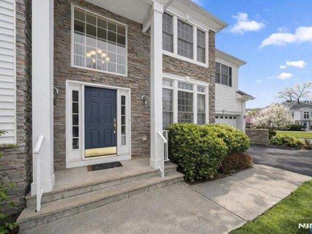 3 bedroom, Roseland NJ 07068 104512406