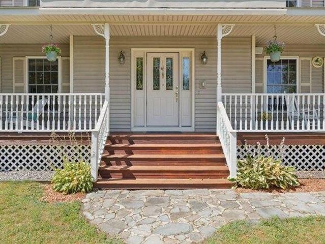 3 bedroom, Raymond ME 04071 101859214