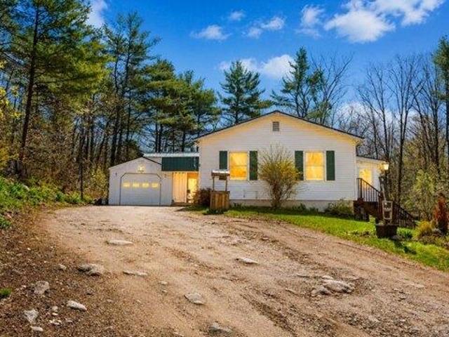 3 bedroom, Raymond ME 04071 104570310