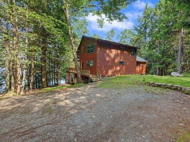 3 bedroom, Raymond ME 04071 104789948