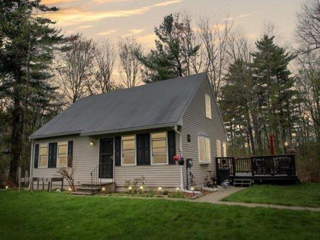3 bedroom, Raymond NH 03077 103037794