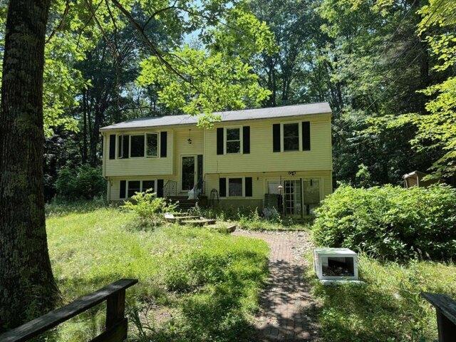 3 bedroom, Raymond NH 03077 104716852
