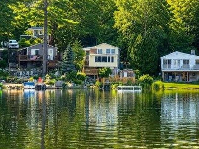 3 bedroom, Raymond NH 03077 104079308