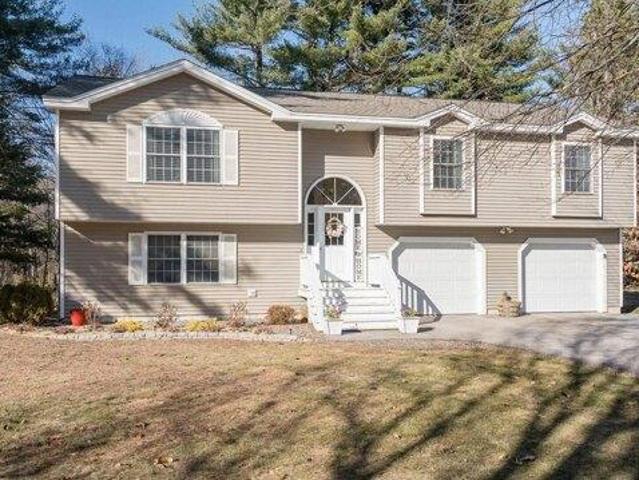 3 bedroom, Raymond NH 03077 LS102284194
