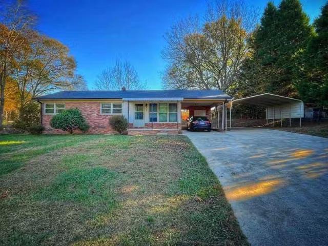 3 Bedroom Ranch in a Fantastic Location 204 Ginger Ln