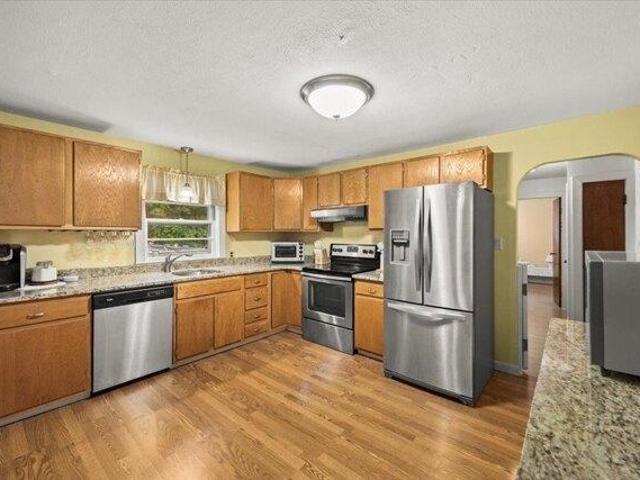 3 bedroom, Randolph MA 02368 105082509