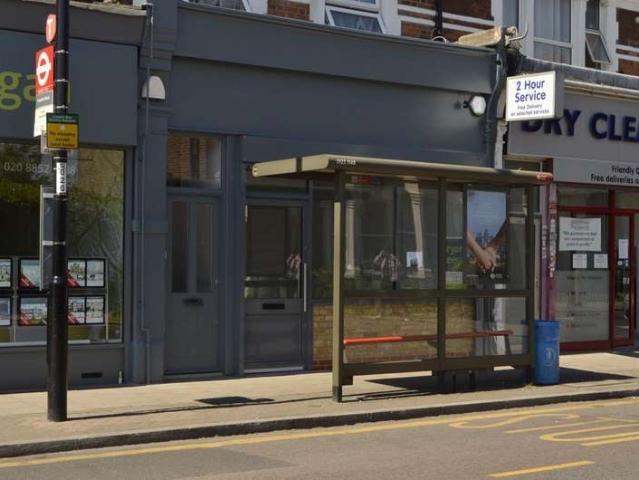 3 Bedroom Retail Roperty out Of Town Commercial