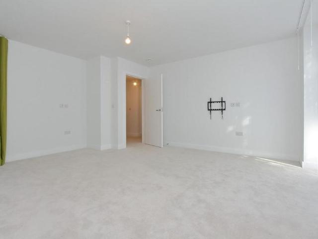 3 bedroom retirement property to rent
