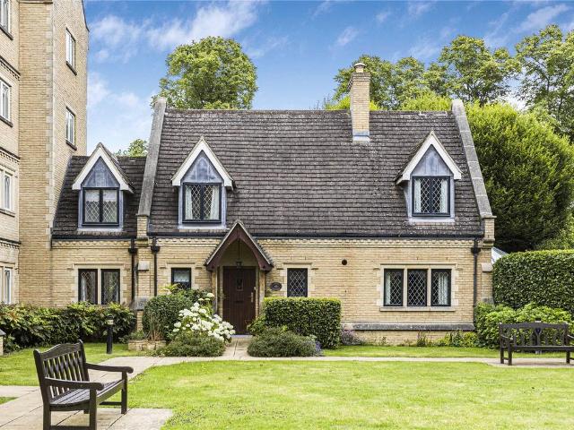 3 bedroom retirement property for sale
