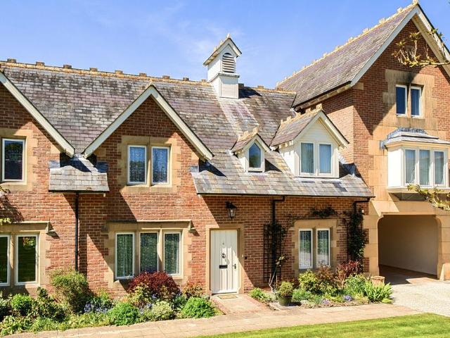 3 bedroom retirement property for sale
