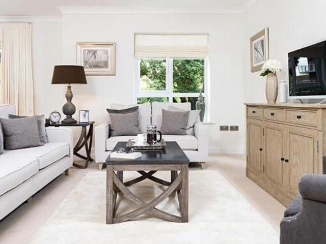 3 Bedroom Retirement Property For Sale In Exeter, Devon