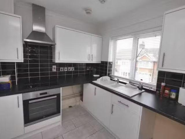 3 bedroom retirement property for rent in Park Road, Harwich.