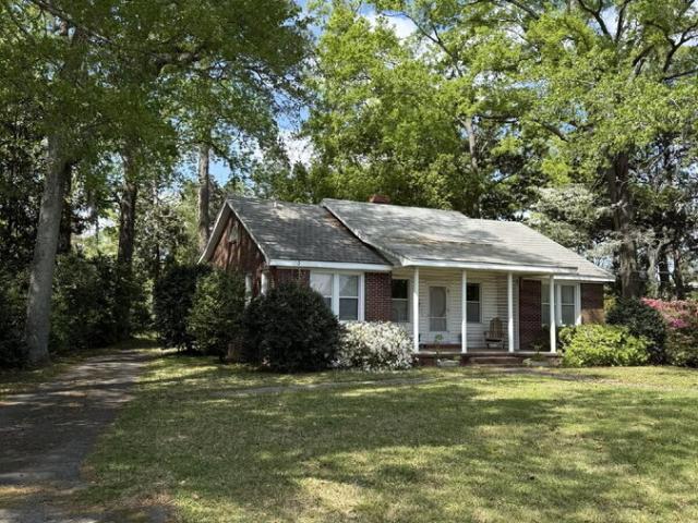 3 Bedroom Home close proximity to the Port in Garden City!