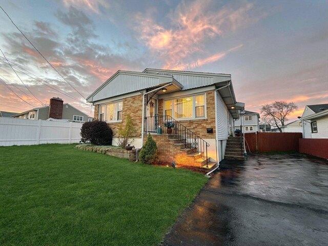 3 bedroom, Revere MA 02151 LS102825938