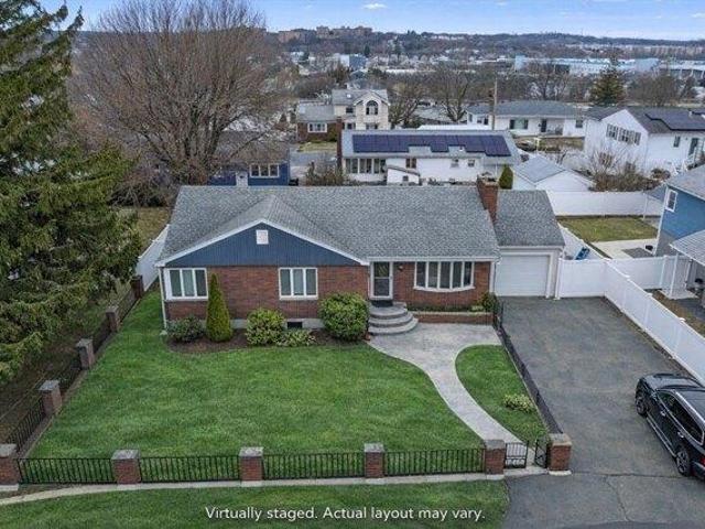 3 bedroom, Revere MA 02151 102372758