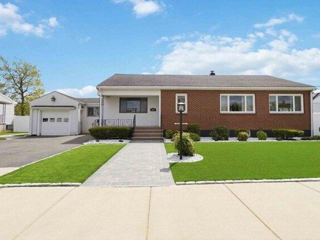 3 bedroom, Revere MA 02151 104606806