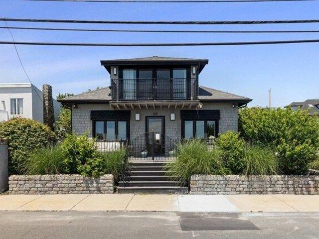 3 bedroom, Revere MA 02151 104609194
