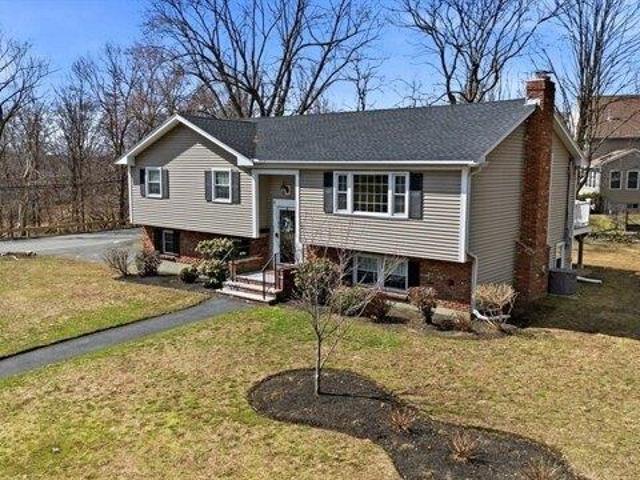 3 bedroom, Reading MA 01867 102317087