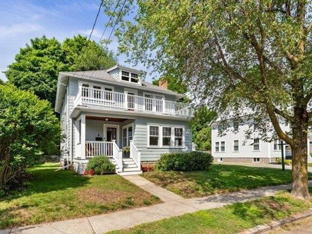 3 bedroom, Reading MA 01867 103247462