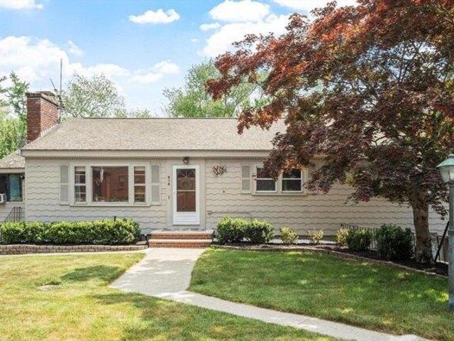 3 bedroom, Reading MA 01867 104409524