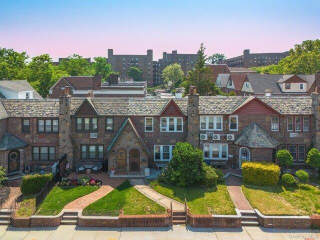 3 bedroom, Rego Park NY 11374 103623715