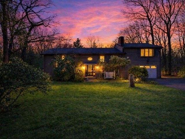 3 bedroom, Rehoboth MA 02769 104604158
