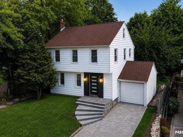 3 bedroom, River Edge NJ 07661 104408095