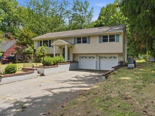 3 bedroom, River Vale NJ 07675 104689487