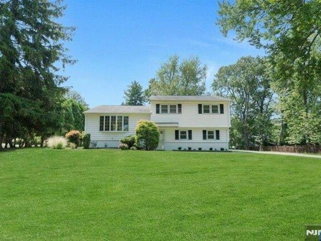 3 bedroom, River Vale NJ 07675 104762041