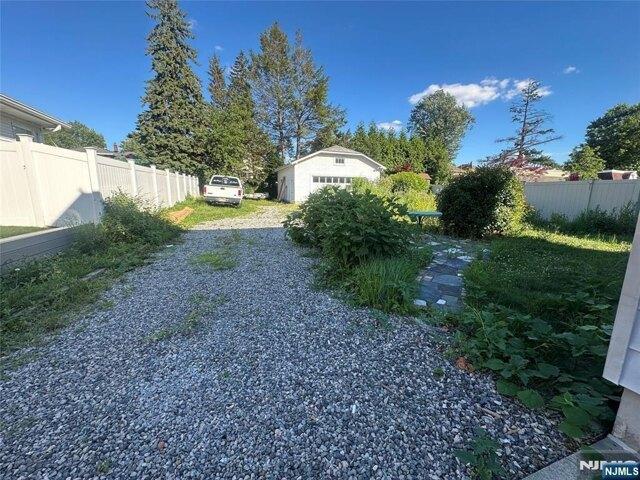 3 bedroom, Ridgefield NJ 07657 104762012