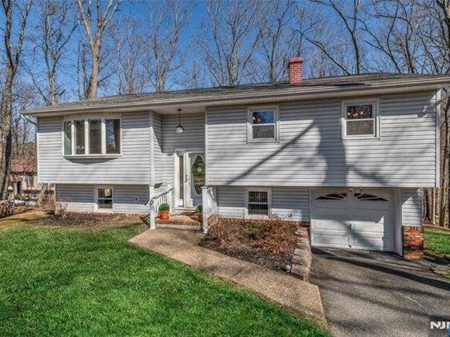 3 bedroom, Ringwood NJ 07456 LS101705845