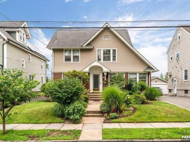 3 bedroom, Rutherford NJ 07070 104405740