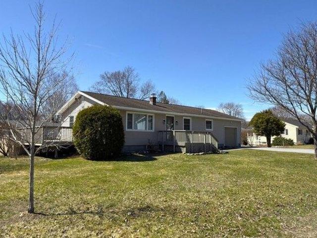 3 bedroom, Rutland VT 05701 102062854